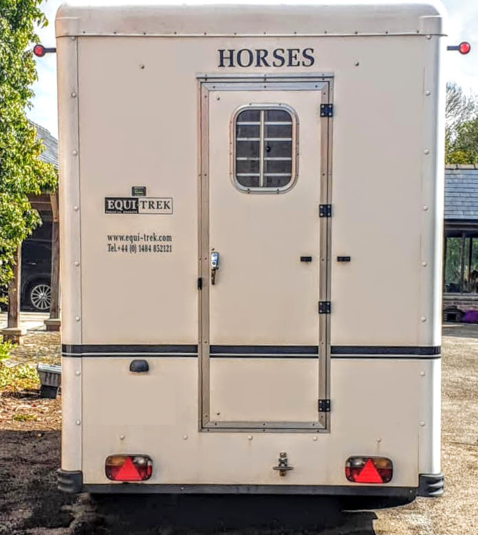 FOR SALE – 2015 EQUITREK SPACE TREKA L TRAILER | West Yorkshire Horseboxes